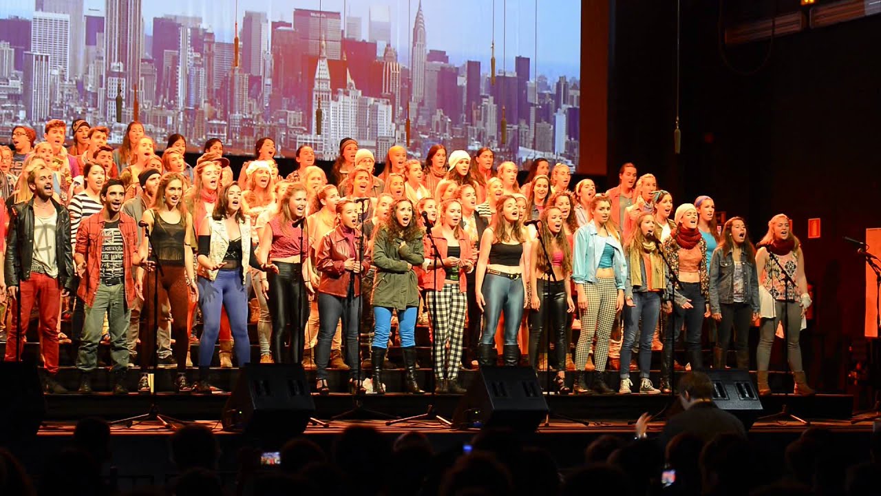 Alumnos de l'ESCOLA COCO COMIN interpretan "RENT en Concierto" en el ...