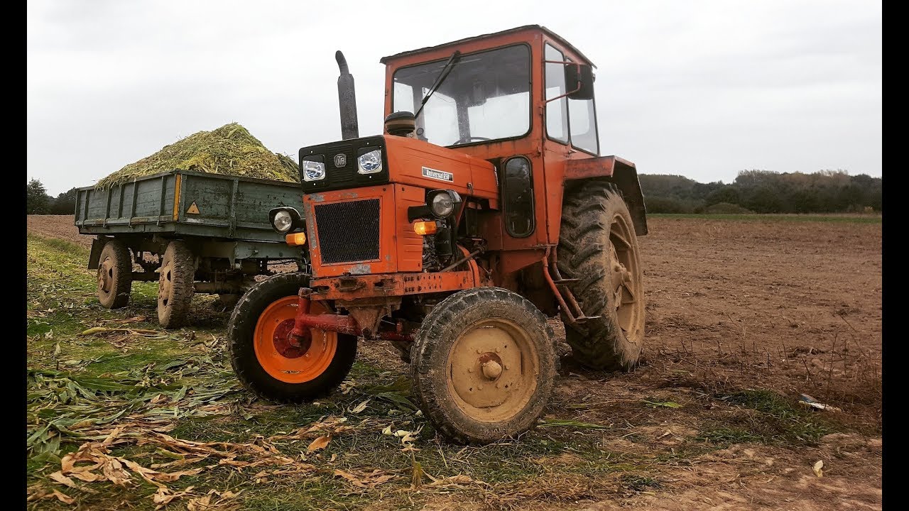 Transporting silage with UTB U650 M - YouTube