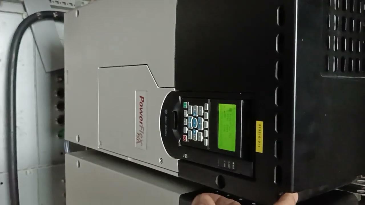 Change Powerflex 753 110kw 14.004 new 16.002 - YouTube