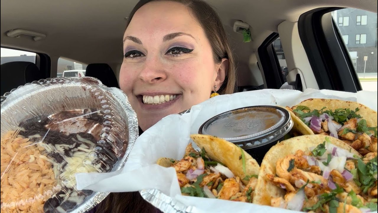 Chicken Tacos Mukbang With Crunchy Chips and Salsa - YouTube