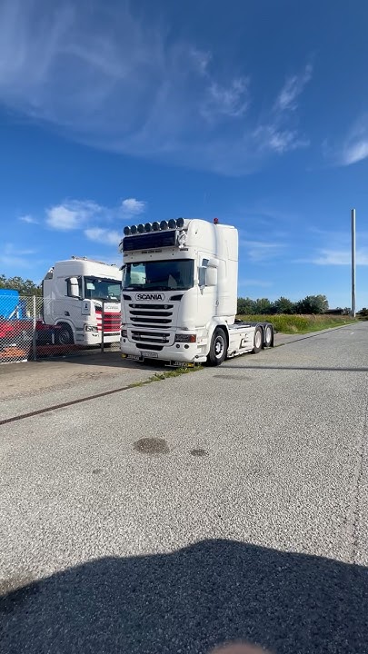 Stenhaug Transport, Scania 6-Series R520 V8, Truckspotting - YouTube