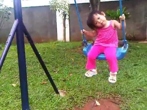 Shakira main ayunan.3GP