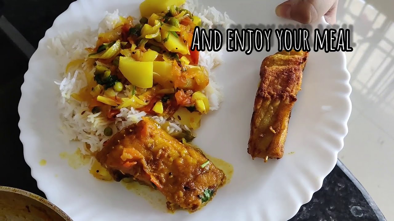Assamese fish curry with tomato | Bilahi masor tenga - YouTube
