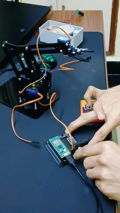 You Won't Believe How Easy This Arduino Robotic Arm Is! - YouTube