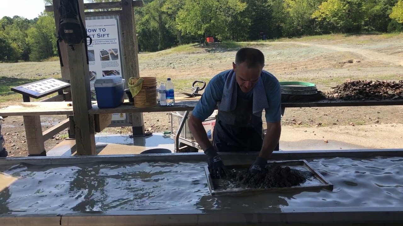 Crater of Diamonds State Park - how to wet sift for diamonds by diamond ...
