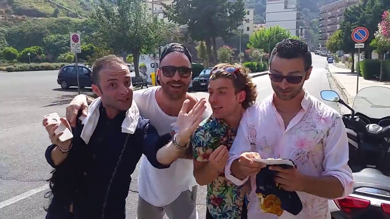 Gli Aforismi - con il pancio - YouTube