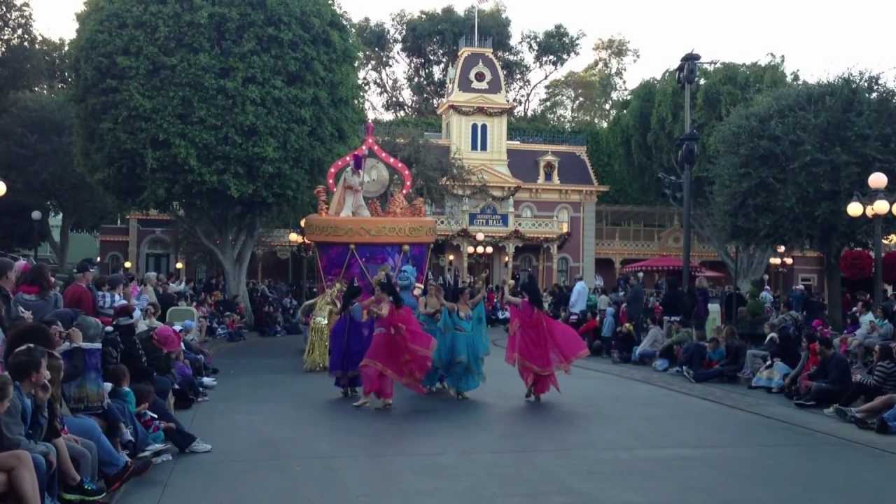 Aladdin -Soundsational Parade - YouTube