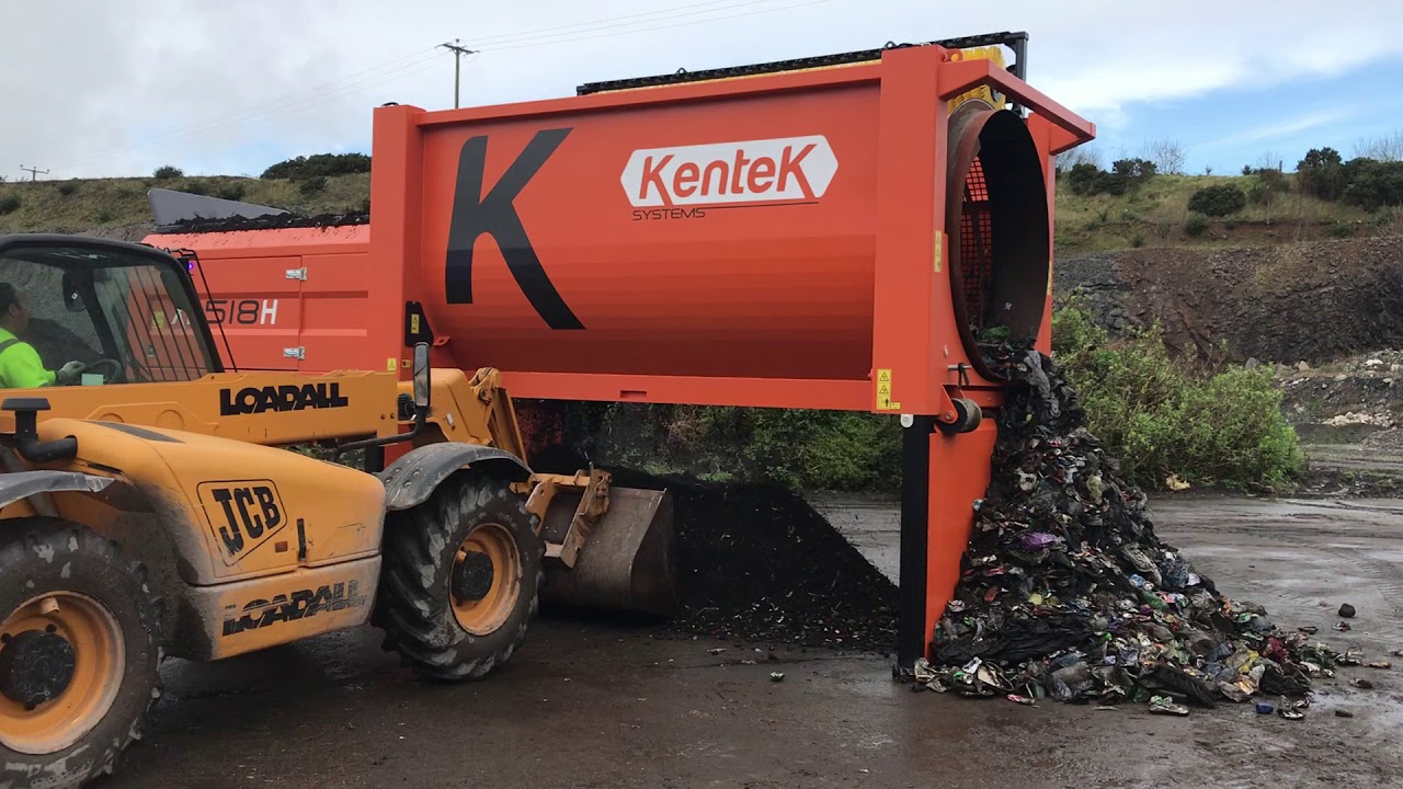 XD518 Screening Gully waste and street sweeepings - YouTube