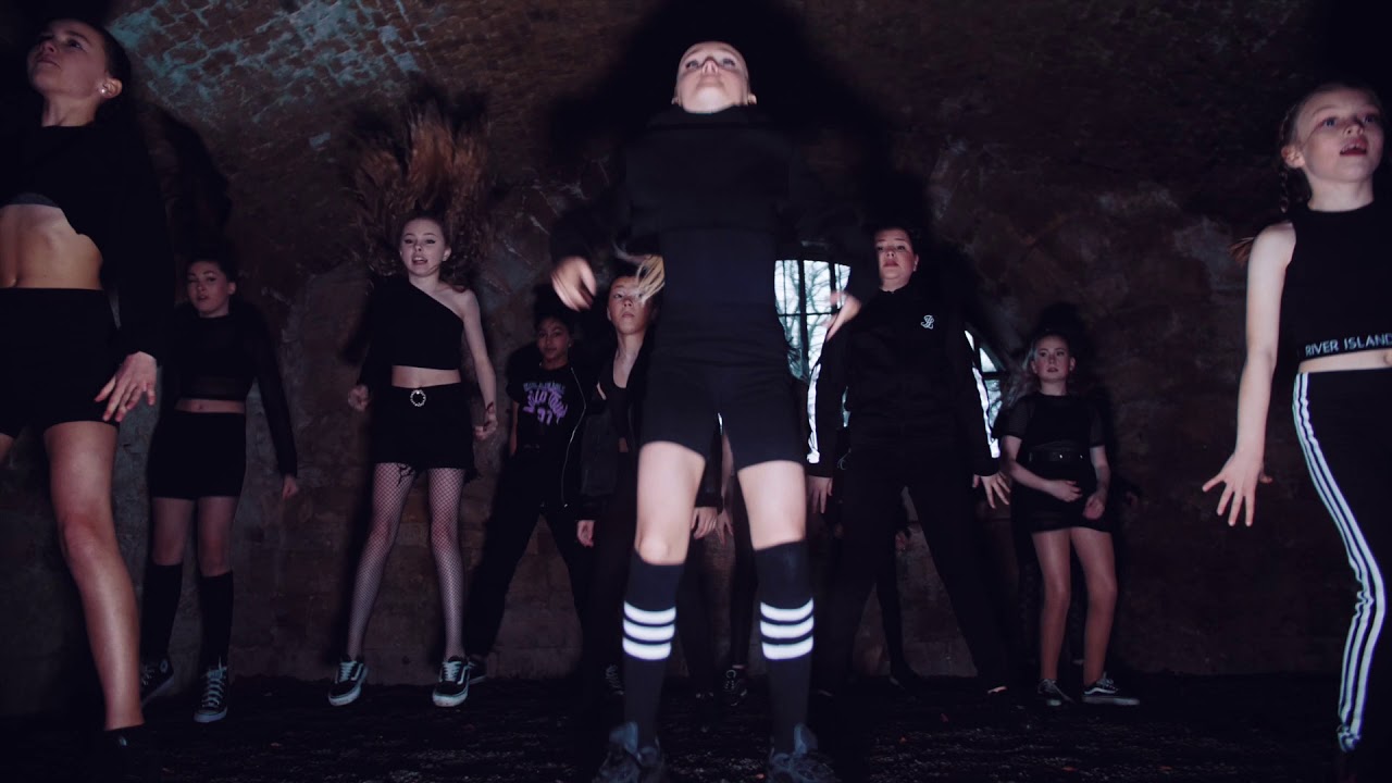 UPBEAT DANCE / YOUNG GODS - YouTube