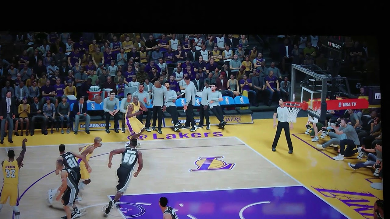 Shaq hitting a 3 pointer 2k18 - YouTube