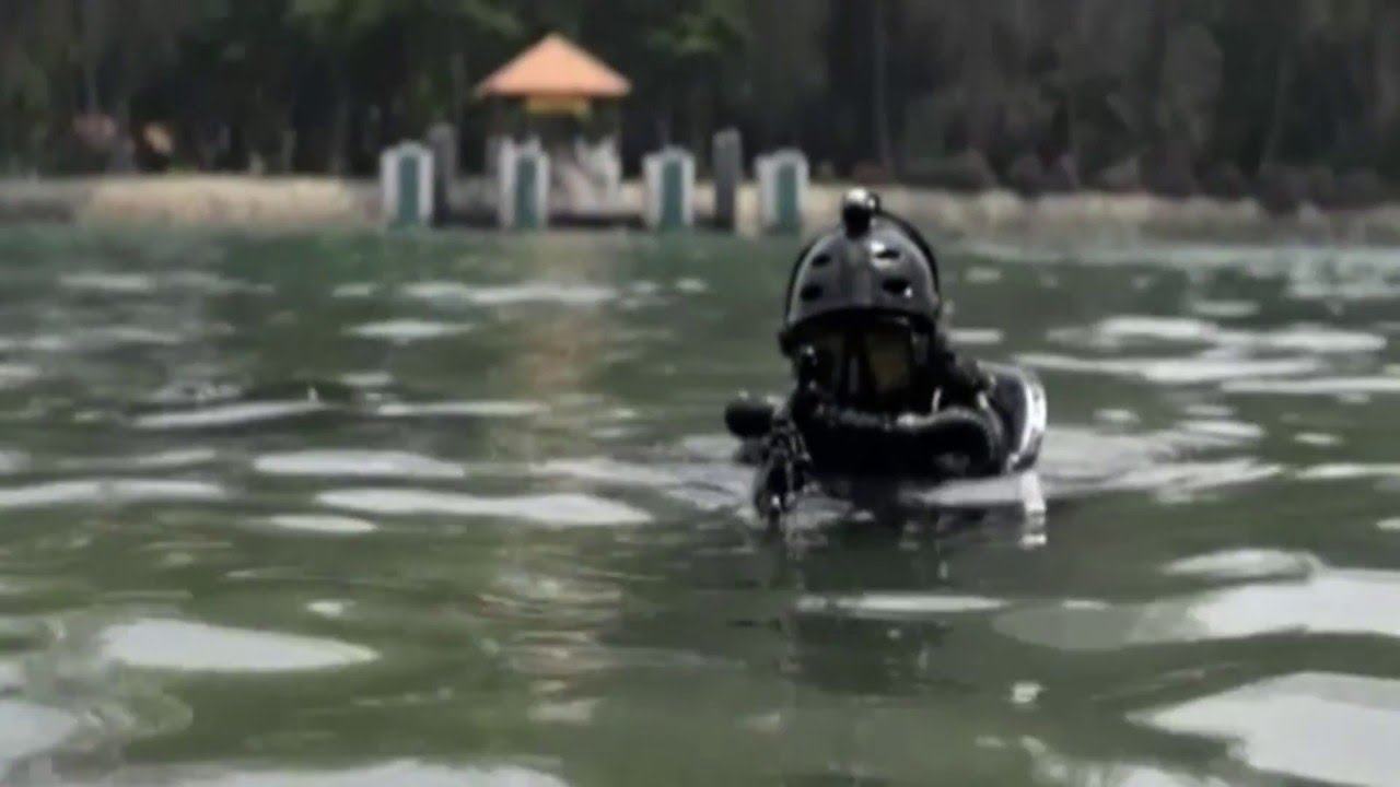 Diving Operations // Singapore Police Force [STAR] [FRENCH] - YouTube