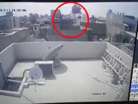 Actual footage of PIA Flight 8303 crash - YouTube