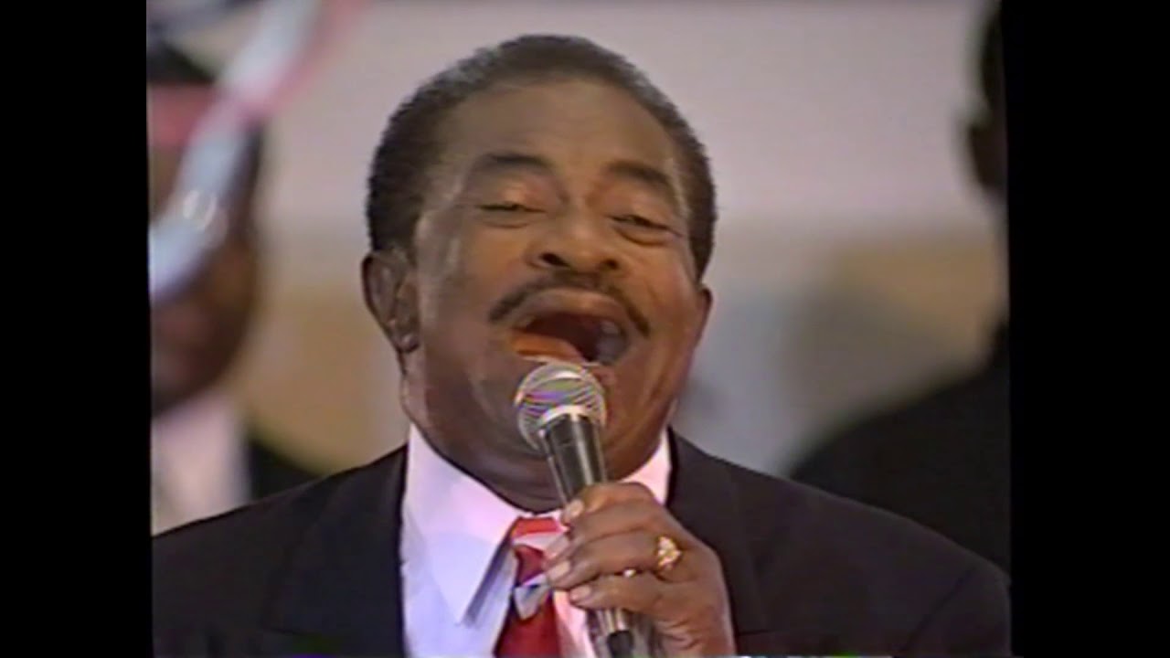 Rev Cleophus Robinson & The Robinson Family - Pray For Me - YouTube