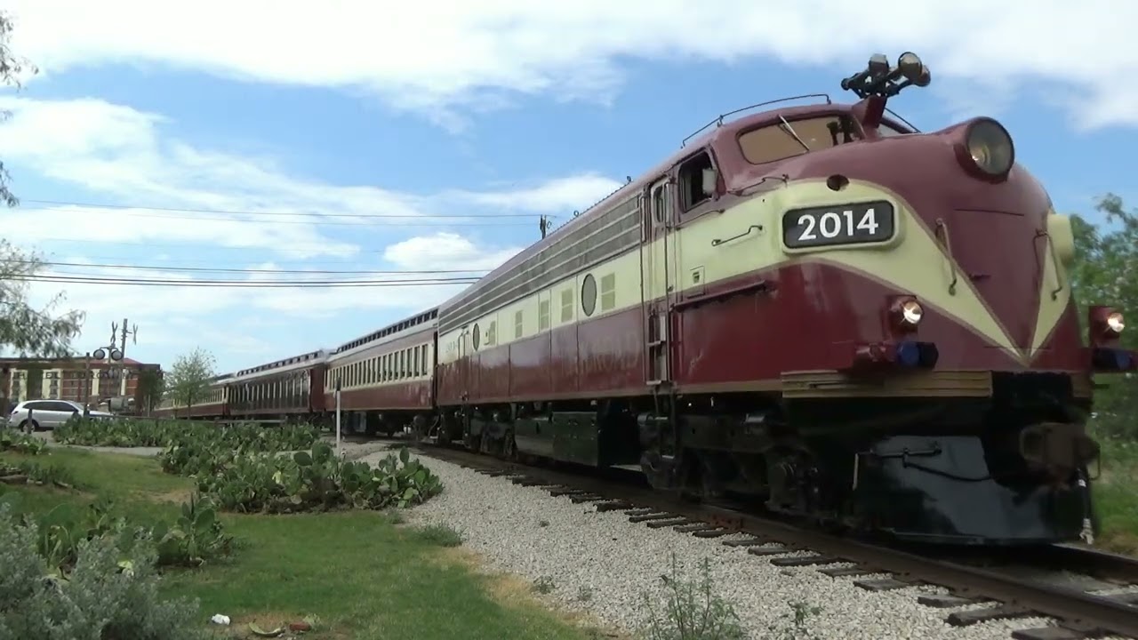 EMD F Units and RS5T Horn | Grapevine Vintage Railroad in Fort Worth ...