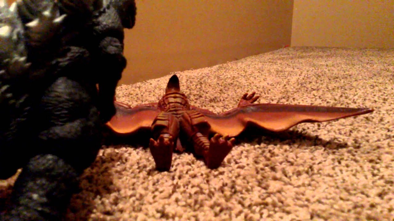 (family Godzilla) chicken fight - YouTube