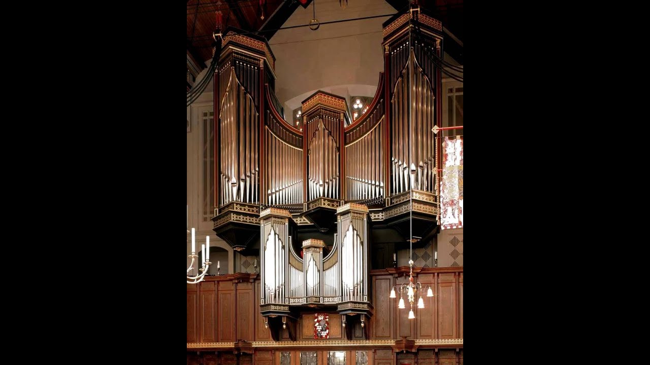 J.S. Bach - Gigue Fugue in G major, BWV 577 - YouTube