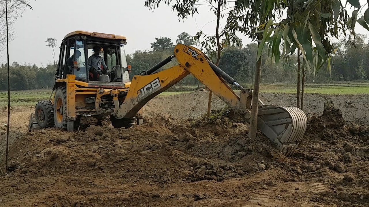 JCB Dozer Working at The Edge Of The Lake - JCB VIDEO - JCB Dozer ...