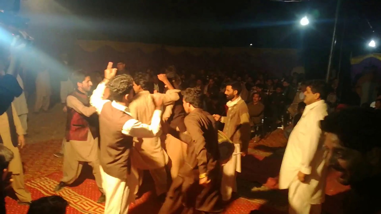 dartian Hazara Traditional Dance On Wedding(Naseer Abbasi wedding ...