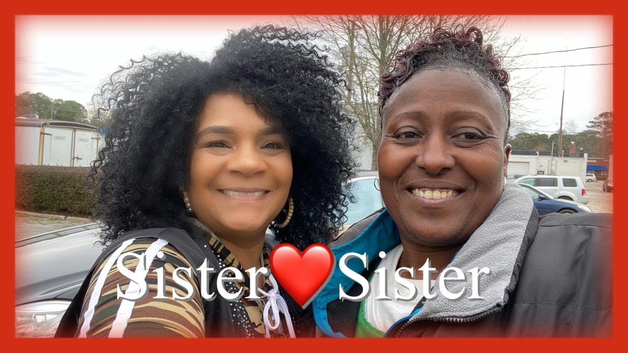 FAMILY DOING TIKTOK | SISTER/SISTER - YouTube