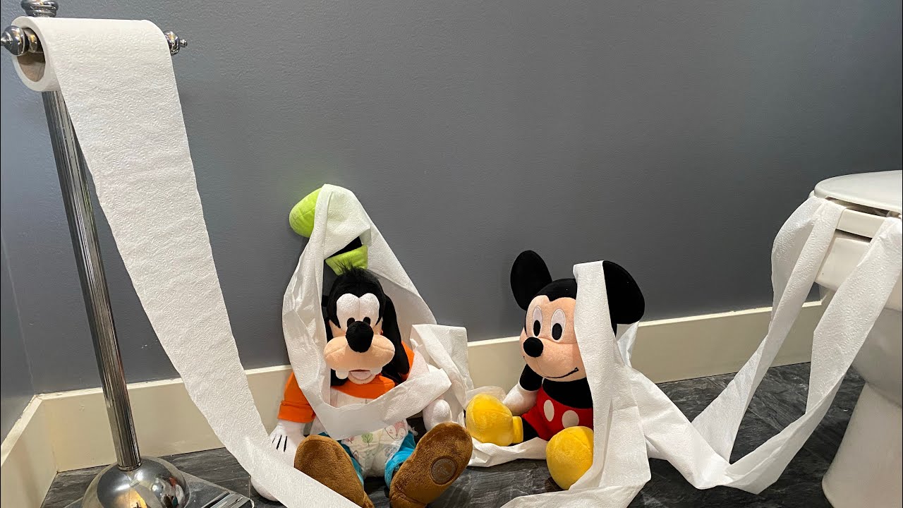 Baby Goofy gets messy while Mickey Mouse babysits ⁠ - YouTube