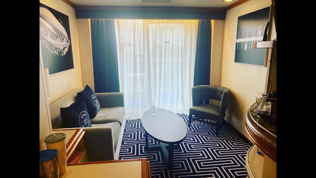 Pacific Adventure Byron Beach Club Mini Suite Room - YouTube