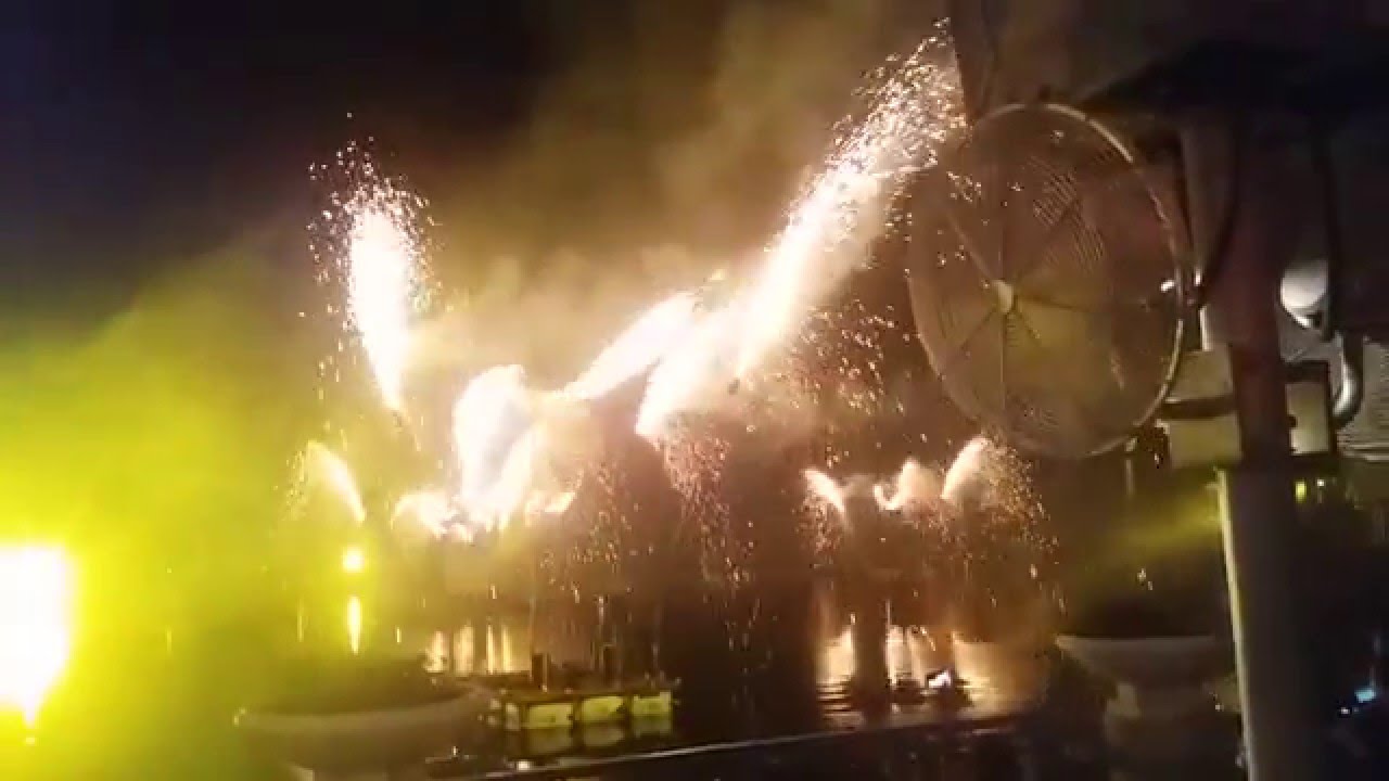 Universal Studios Singapore Fireworks Display YouTube universal-studios-singapore-fireworks-display-youtube