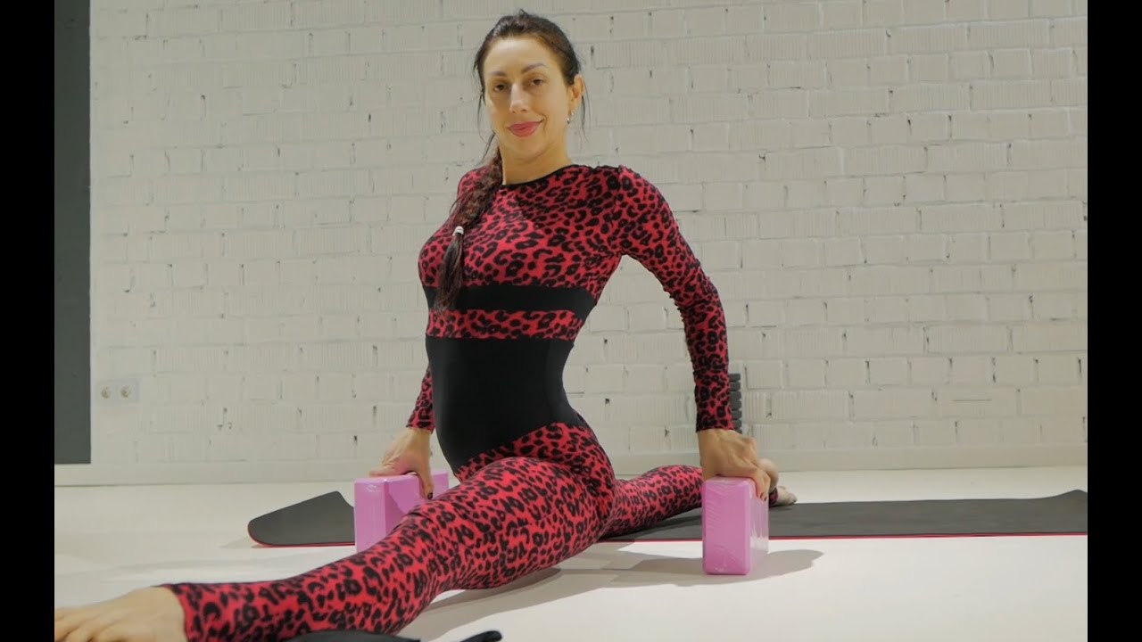 Yoga with Anna. Flexible legs😘 - YouTube