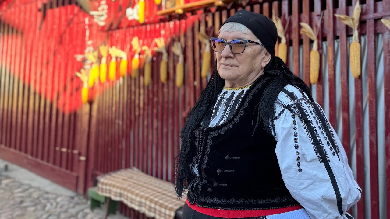 📍 La 72 de ani și-a transformat casa într-un muzeu | Maria George din ...
