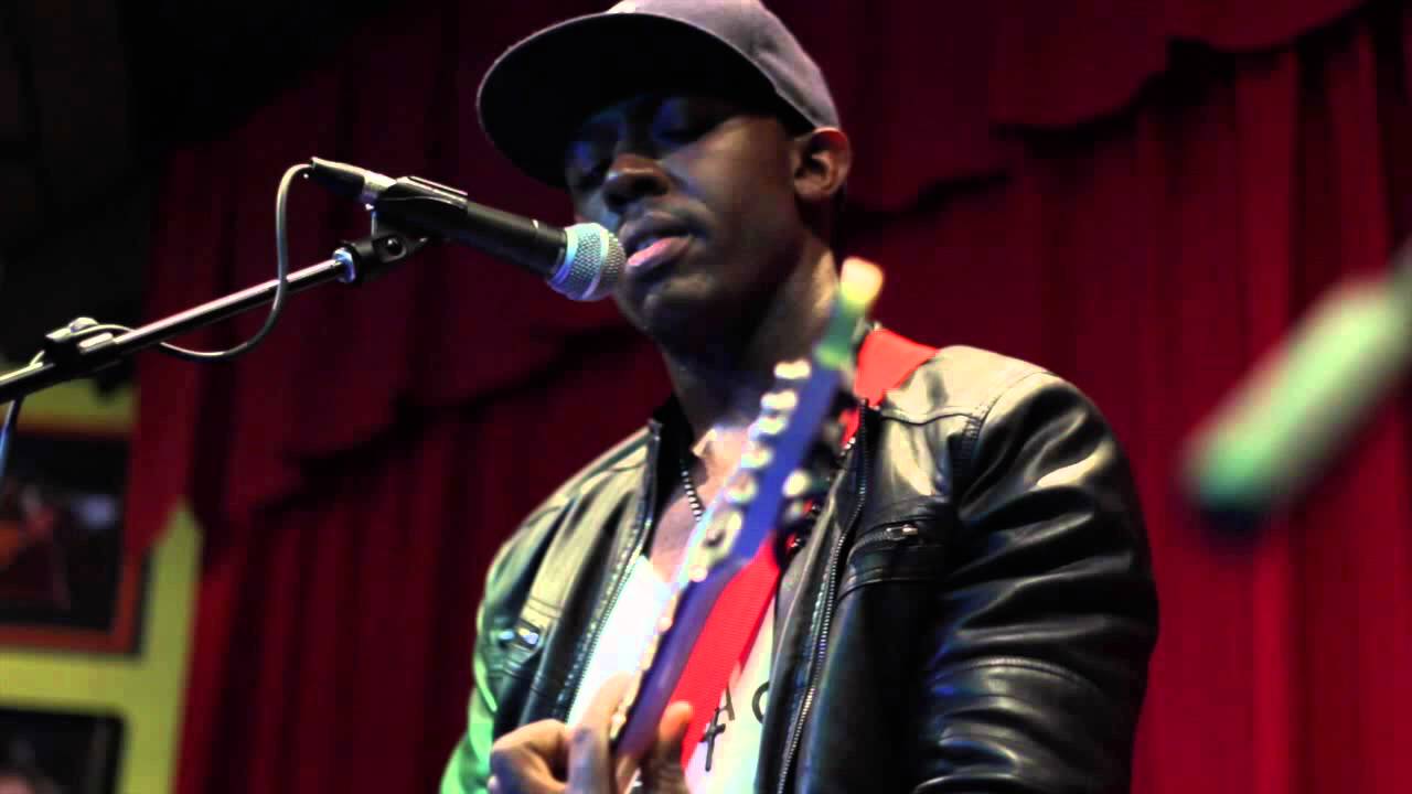 Calvin Winbush Live Performance - YouTube