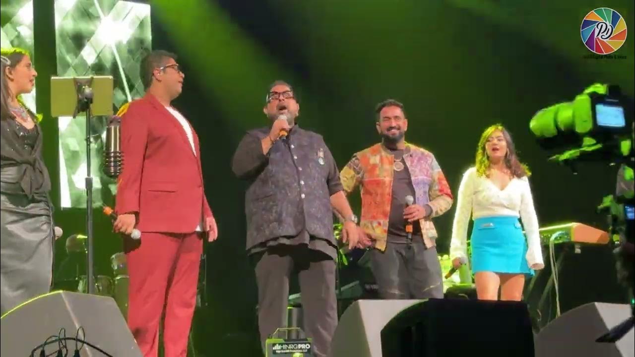 Jhoom Barabar Jhoom | Shankar Ehsaan Loy Live in Concert | Seattle, WA, USA - YouTube