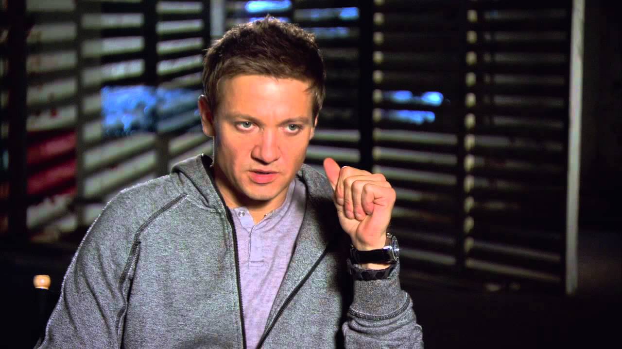 Jeremy Renner The Bourne Legacy Interview Youtube