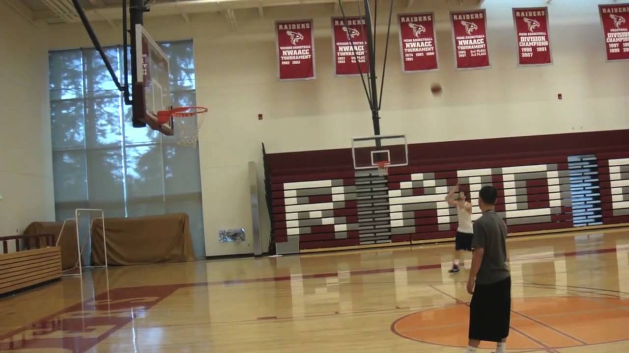 Kurt Cavalier Dunking at Pierce College - YouTube