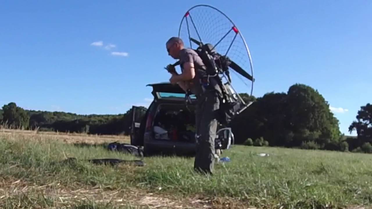 Montage et démarrage en campagne du paramoteur NITRO 200 - YouTube