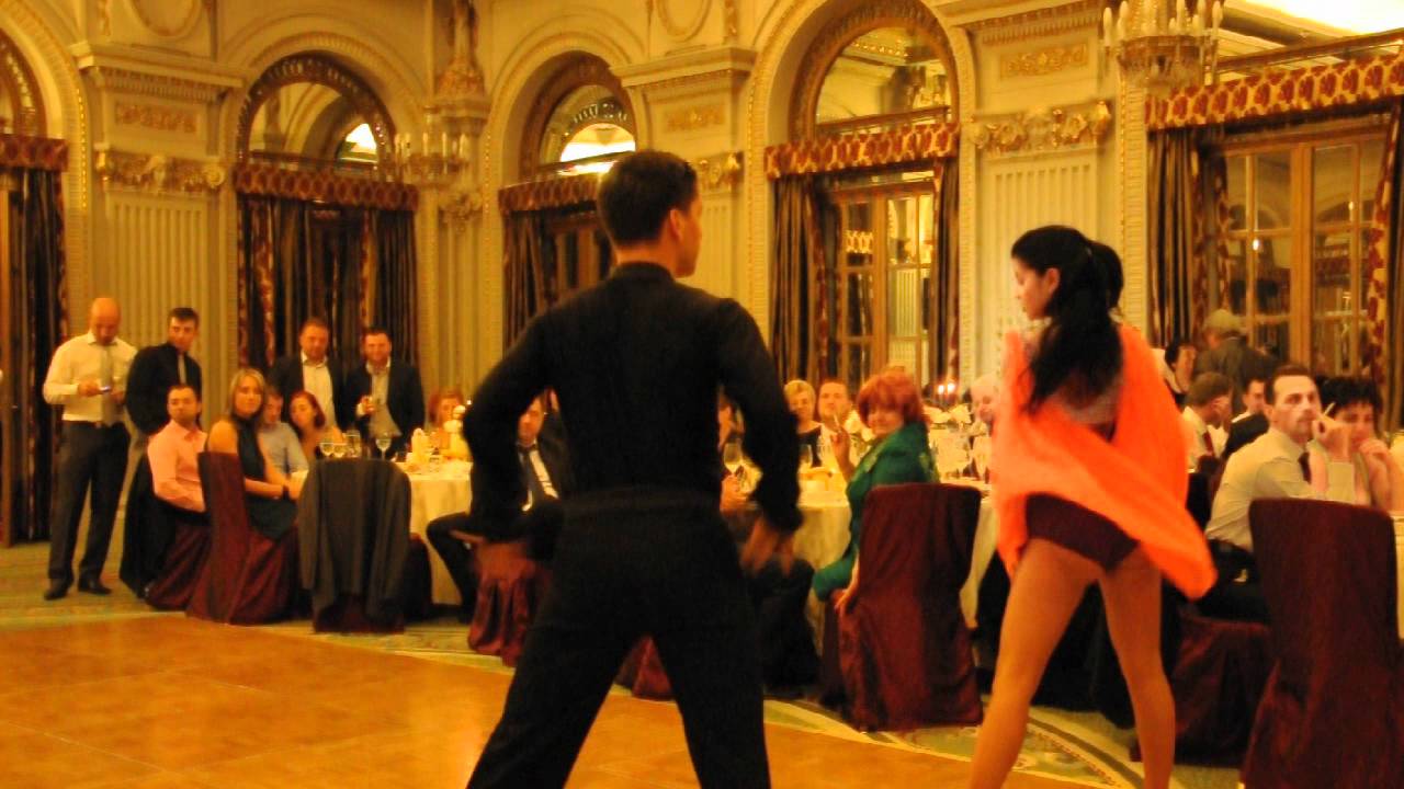 SAMBA by Scoala de dans Espansivo - Dansatori profesionisti - YouTube