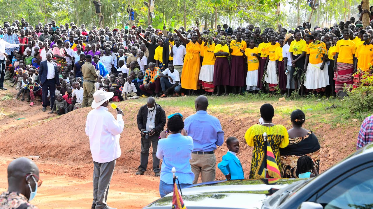 Museveni lectures Arua leaders on Parish Development Model - YouTube