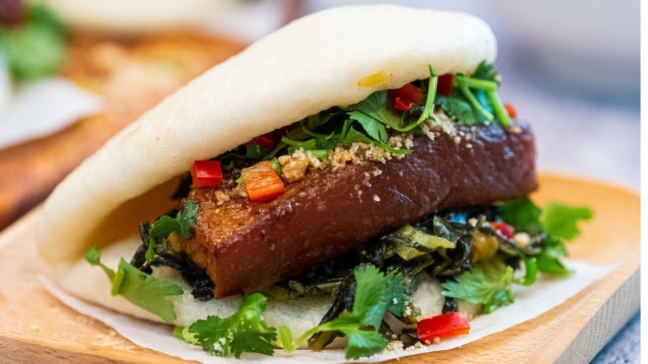 Taiwanese Steamed Pork Buns (Gua Bao Recipe) - YouTube