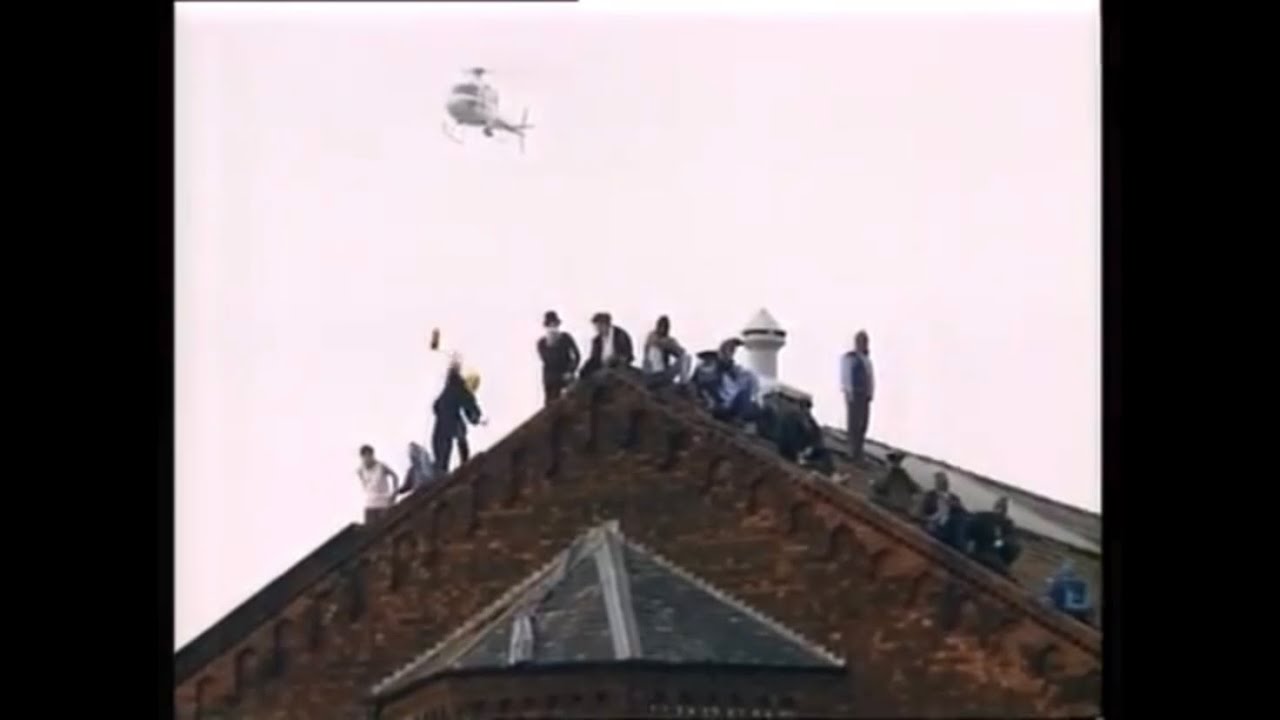 Strangeways Prison Riot Of 1990 - YouTube