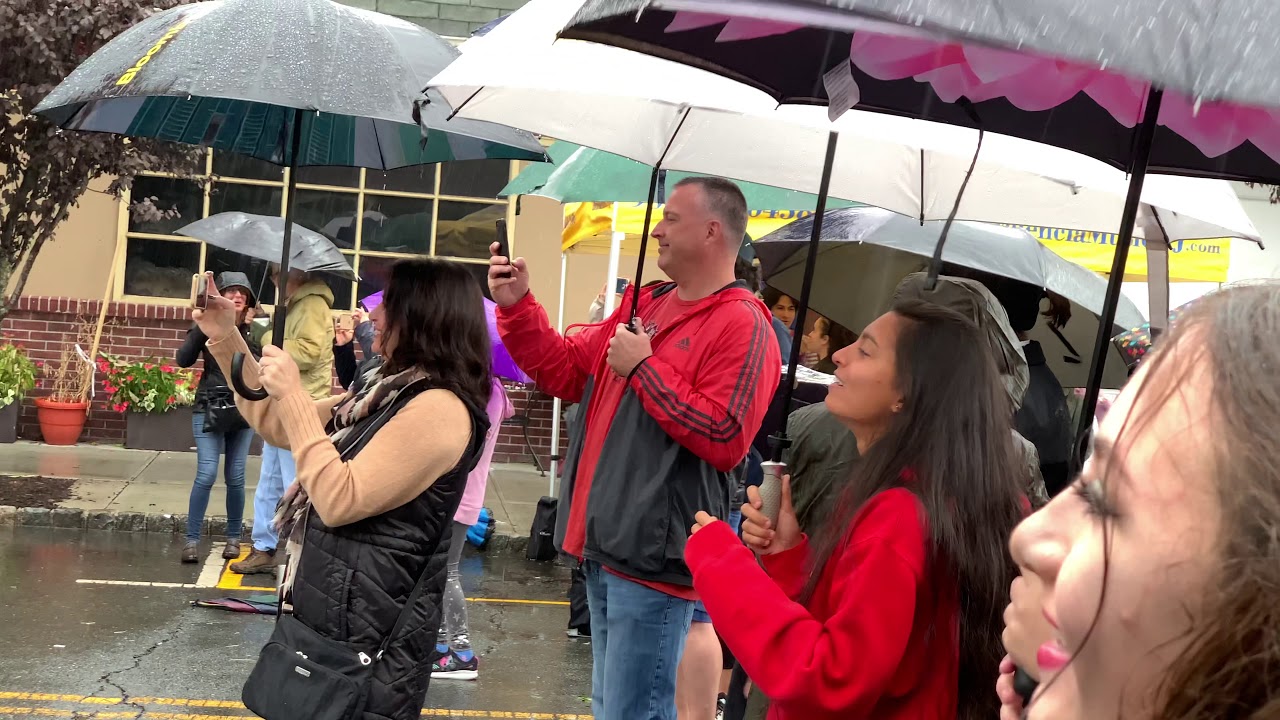 Luke and Valencia Rock University - YouTube