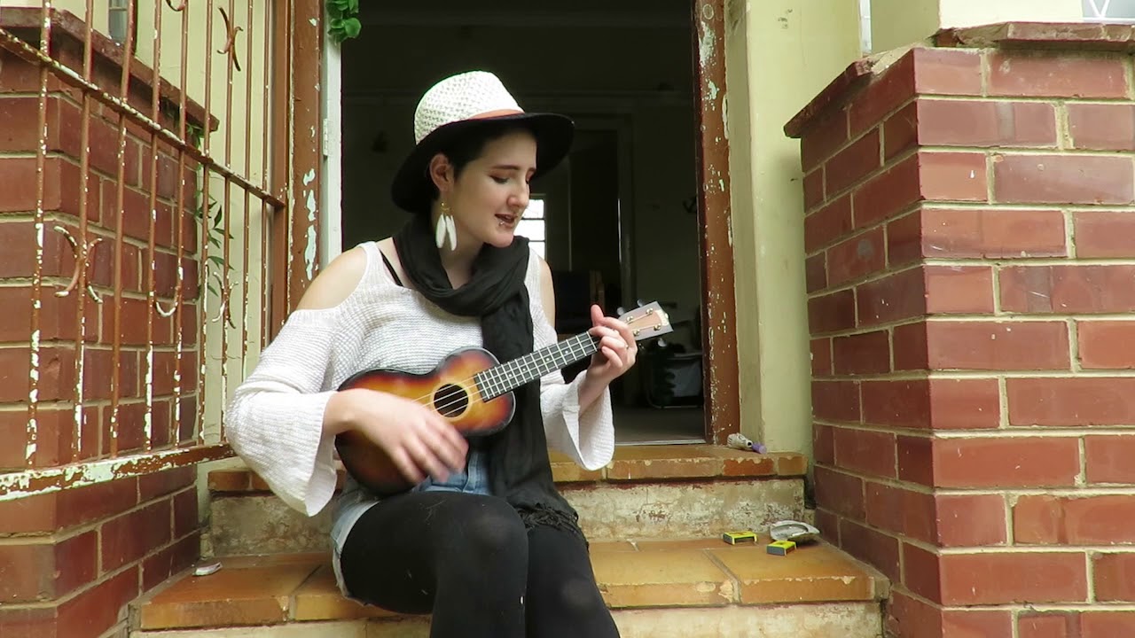 spoopy time original song - YouTube