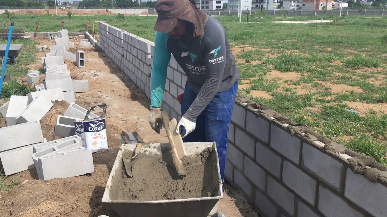 Muro em bloco de concreto - YouTube