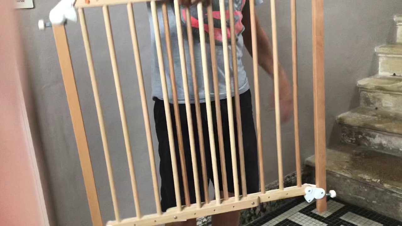 How to work the stair gates - YouTube