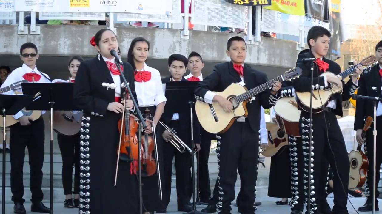 Mariachi Band Una Voz, La llorona - YouTube