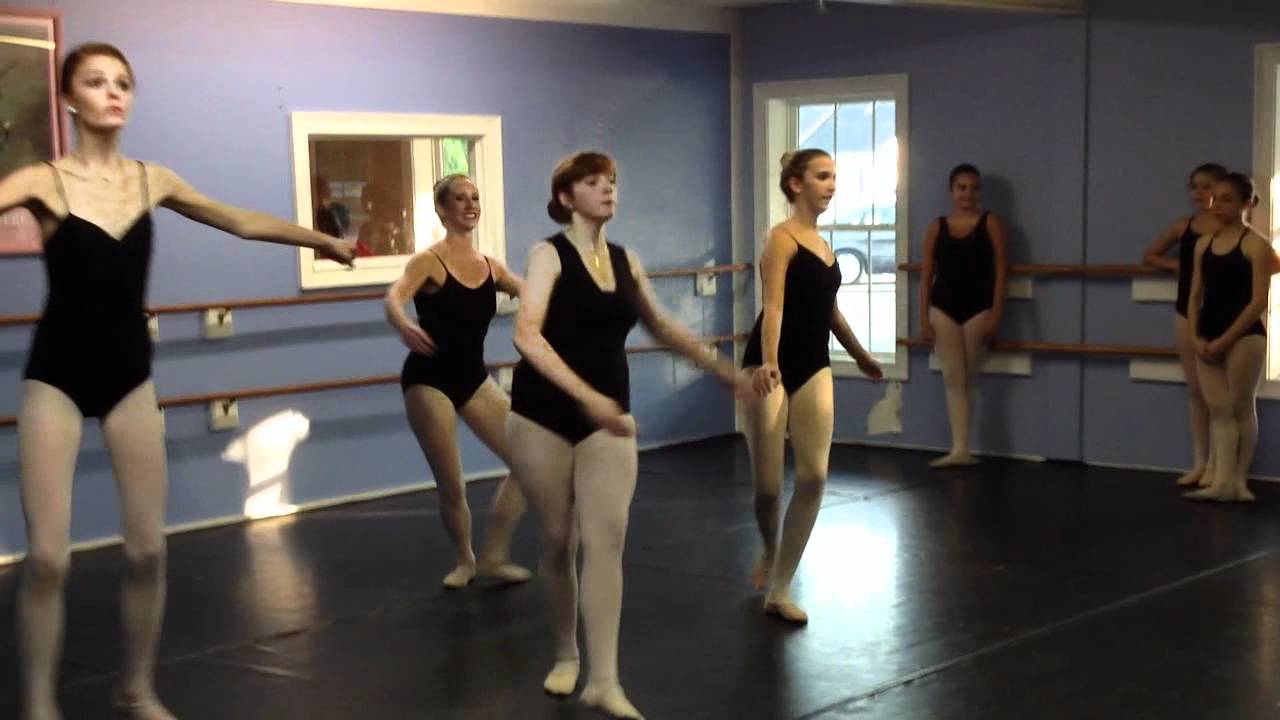 Live Moves Dance Studio - YouTube