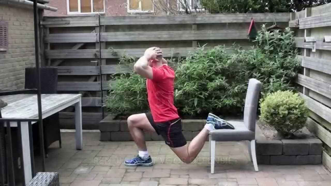 Bulgarian Split Squat - Beenspieren thuis trainen nr 10 van 25 - YouTube