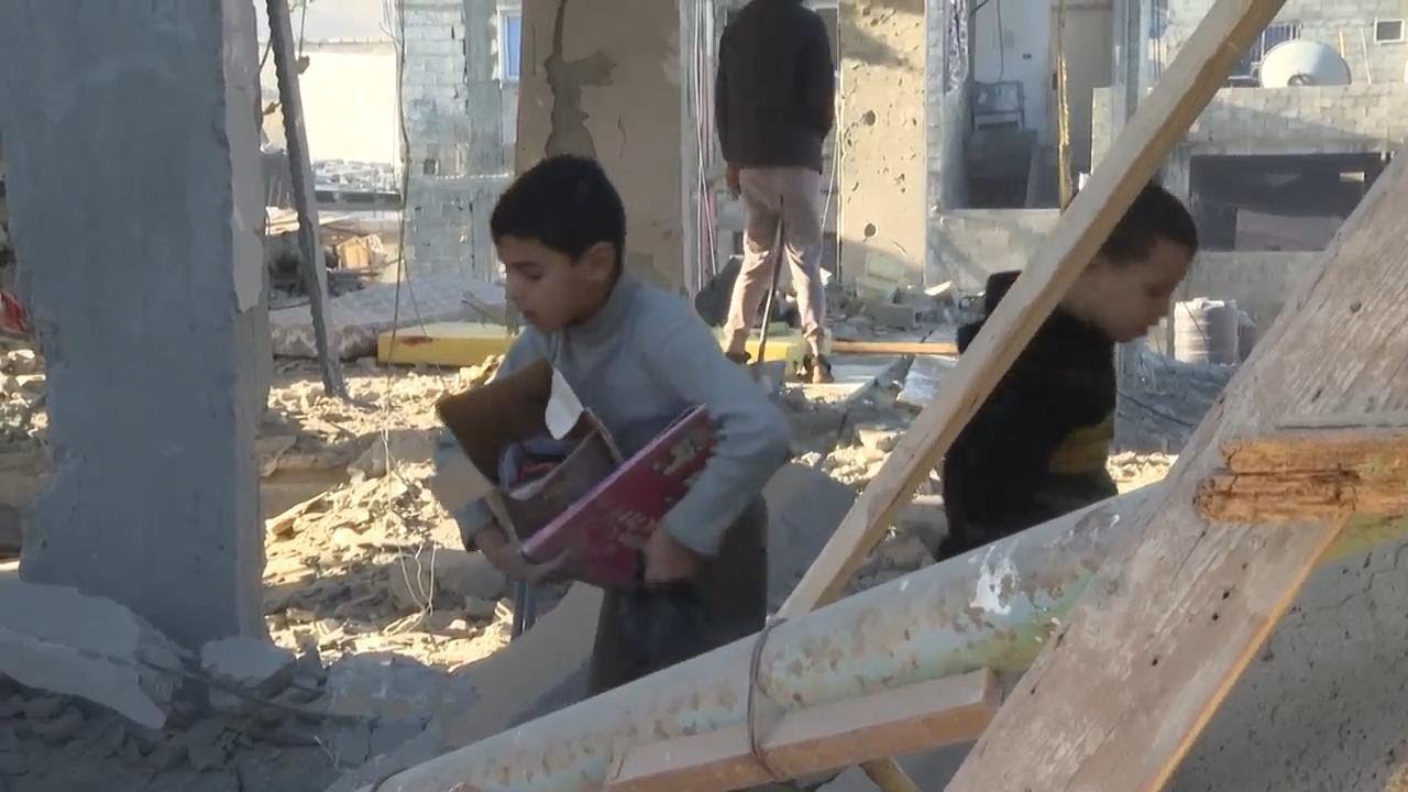 Relatives mourn victims of Israel airstrike on home in Shabourah ...