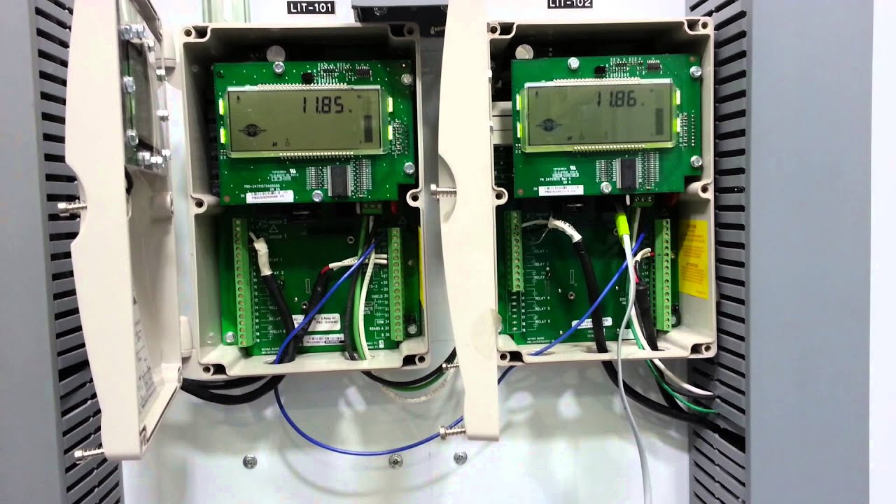 Two Siemens Milltronics 200 level transmitters in Sync Mode - YouTube