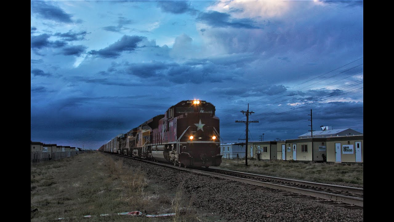 UP 1988 Leads a Z Train thru Ft Lupton CO - YouTube