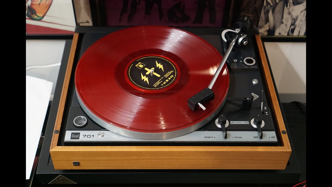 Dual 701 Flagship Turntable with Shure V15 Mk3 - YouTube