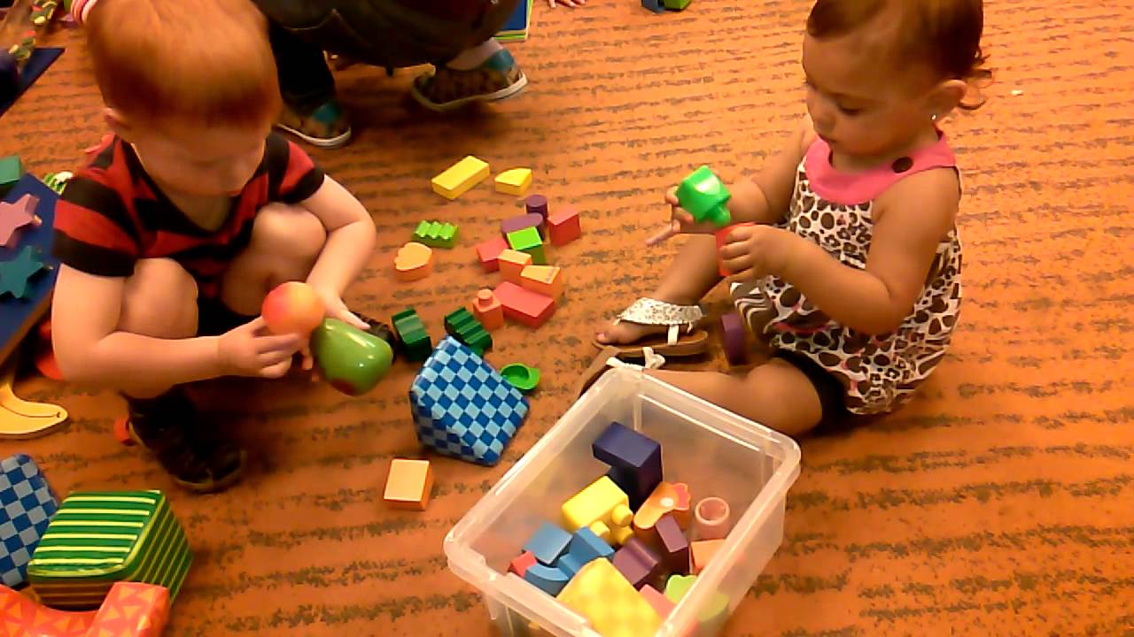 Tuesday tots at the library - YouTube