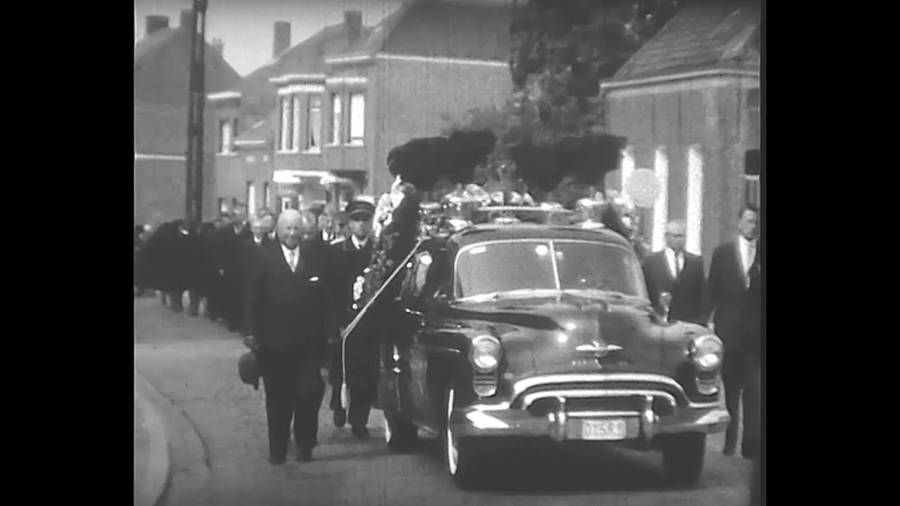 Heist-op-den-Berg / Begrafenis Gust Torfs in 1961 - YouTube